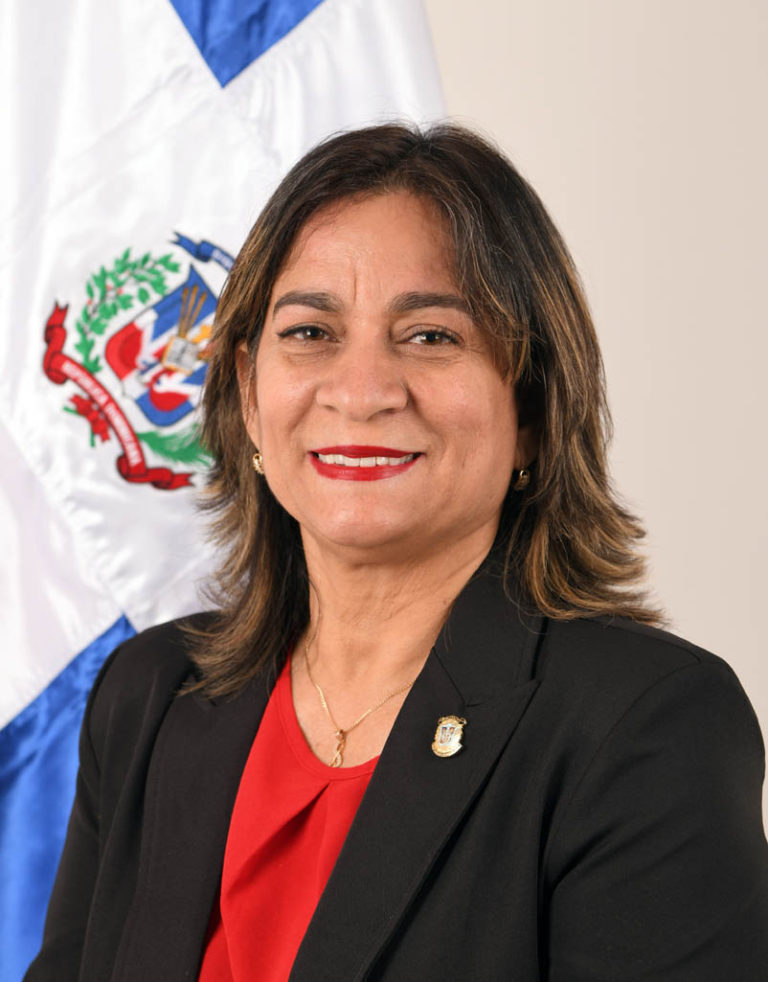 Maribel Altagracia Almánzar de Ogando - Cámara de Diputados de la ...